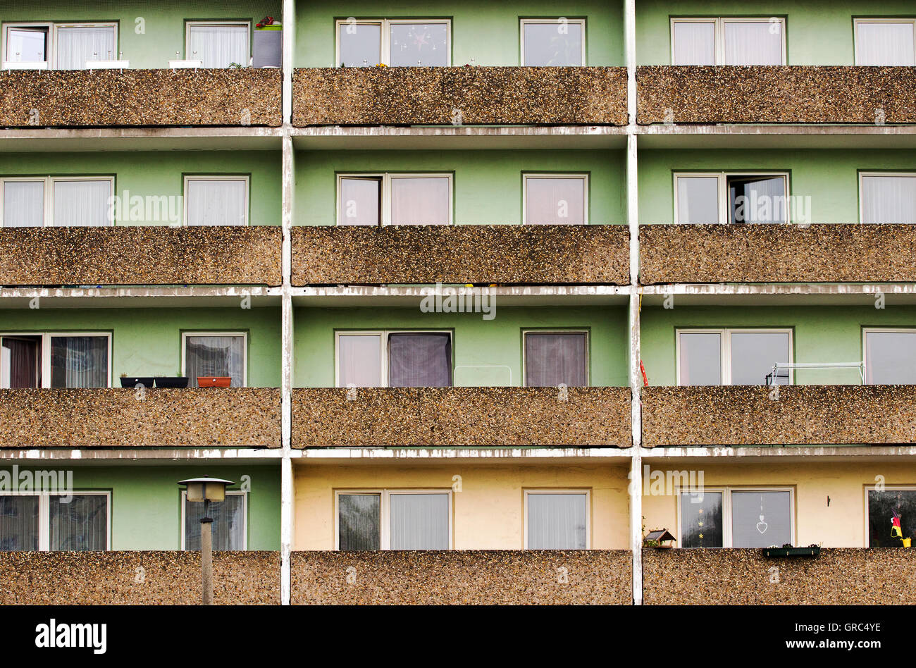 Social structures hi-res stock photography and images - Alamy