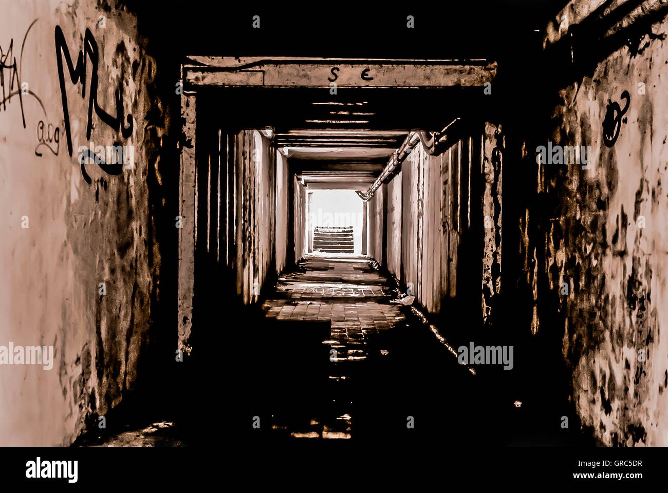 Scary underpass hi-res stock photography and images - Alamy
