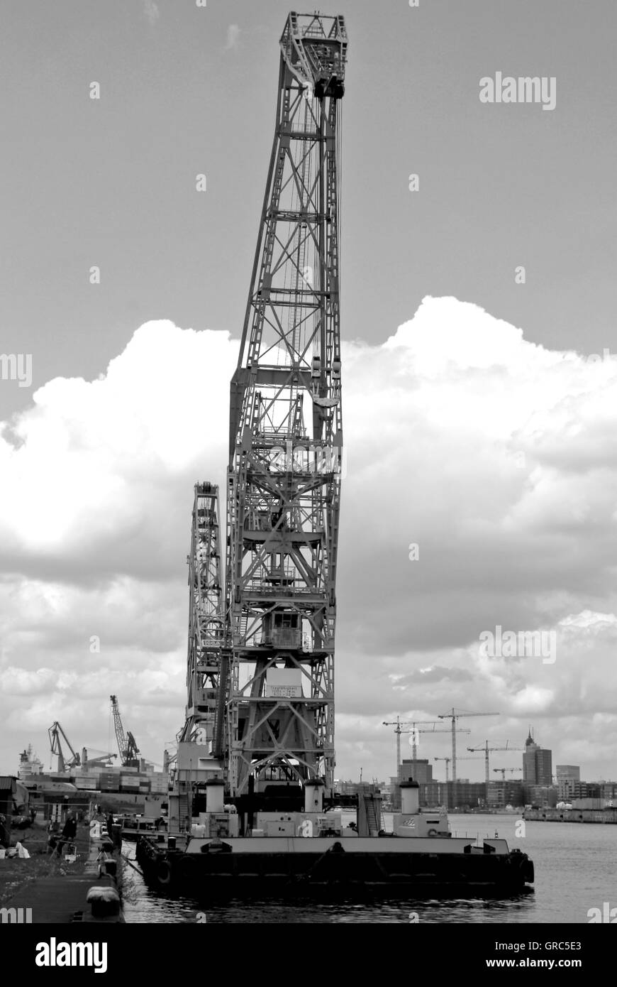 Germany hamburg ships in Black and White Stock Photos & Images - Alamy