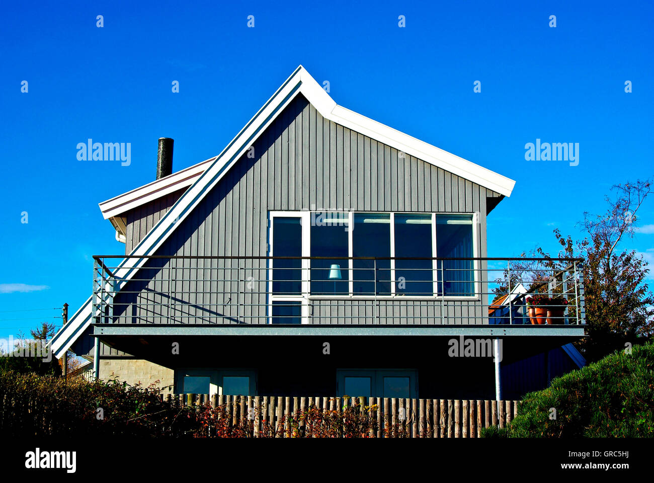 Holiday house hi-res stock photography and images - Alamy
