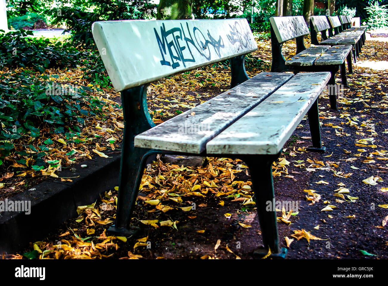 Drawings at bench hi-res stock photography and images - Alamy