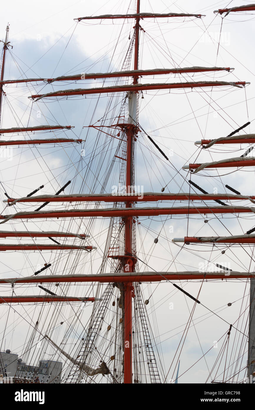 Mast And Rigging Stock Photo - Alamy