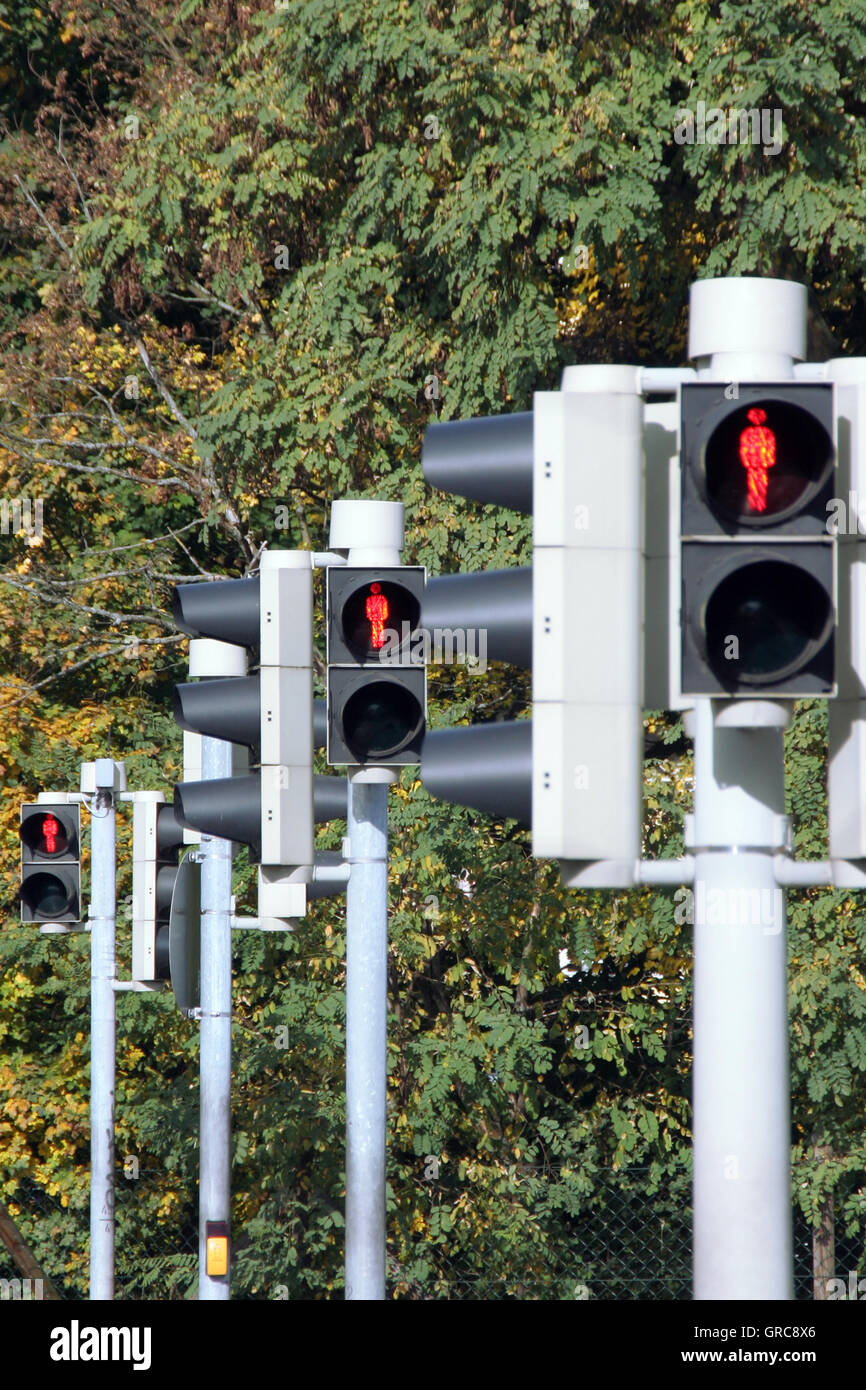 Pedestrian traffic lights germany hi-res stock photography and images ...