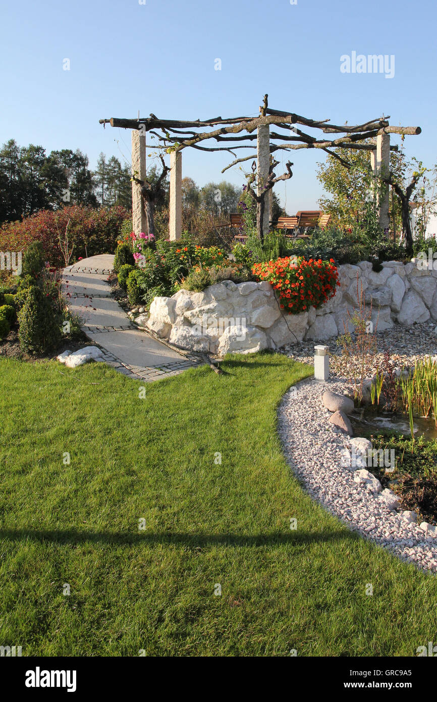 Pergola symbol hi-res stock photography and images - Alamy