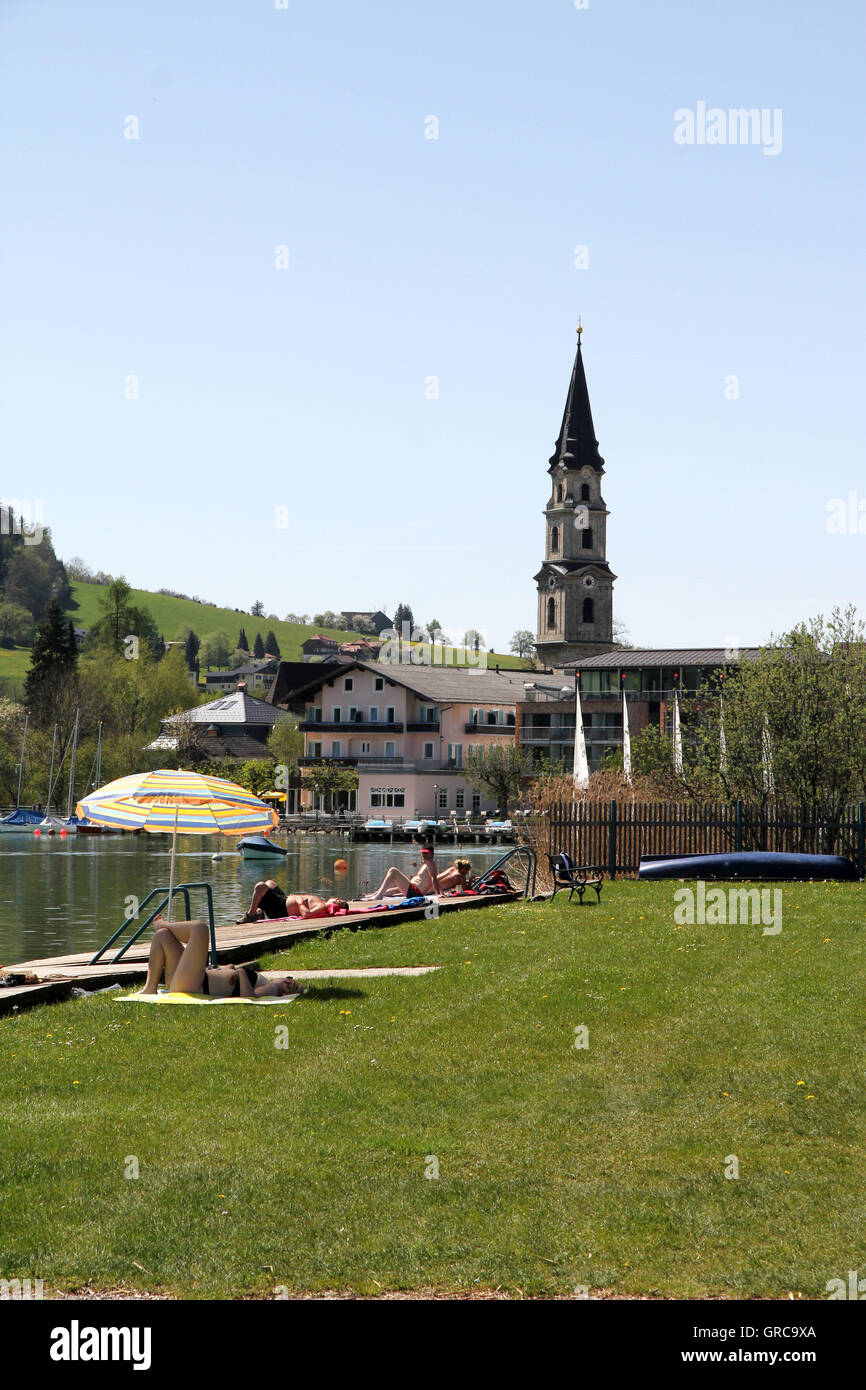 Sunbathing lido hi-res stock photography and images - Alamy