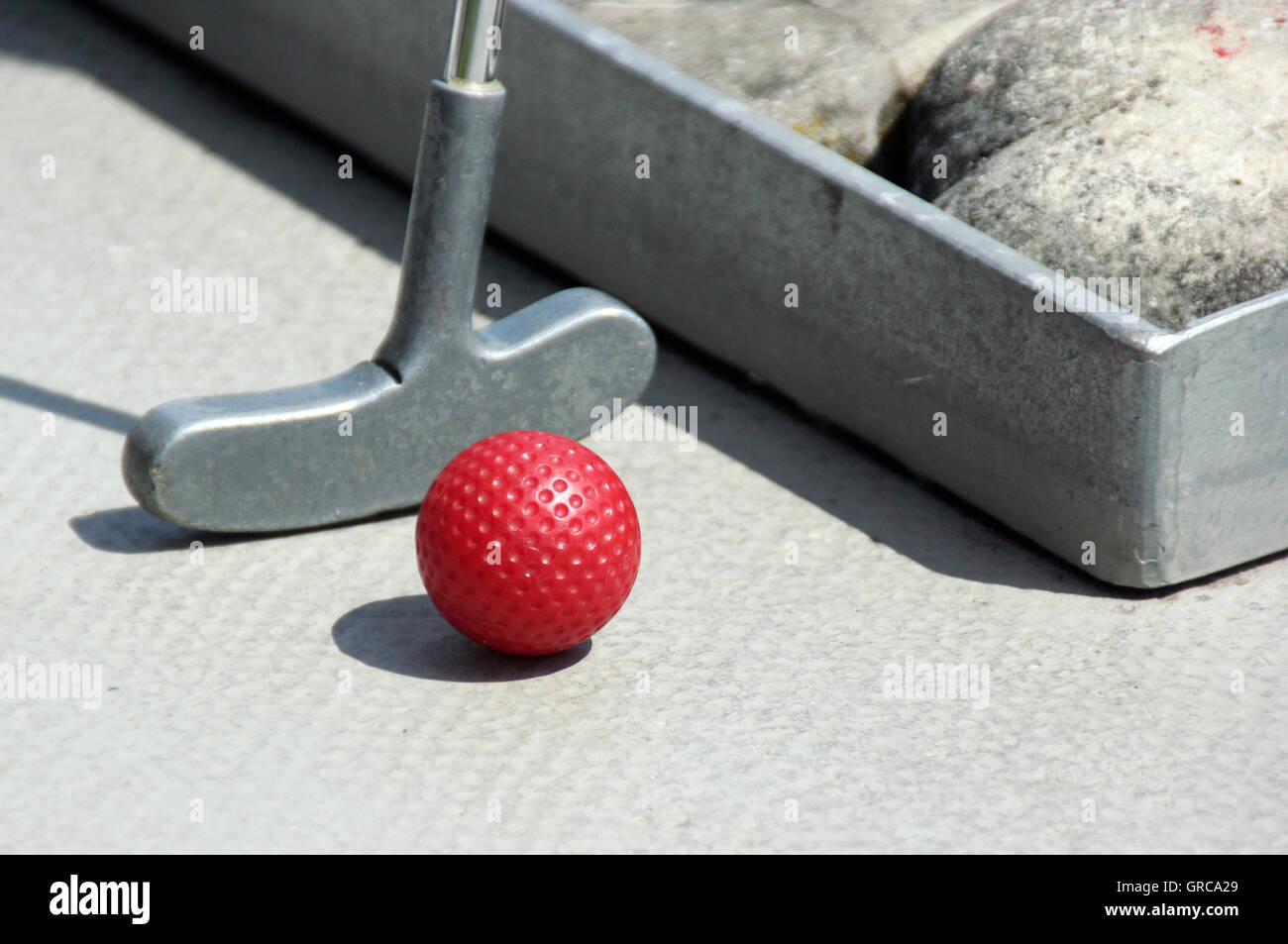 Mini golf mini golf symbol hi-res stock photography and images - Alamy