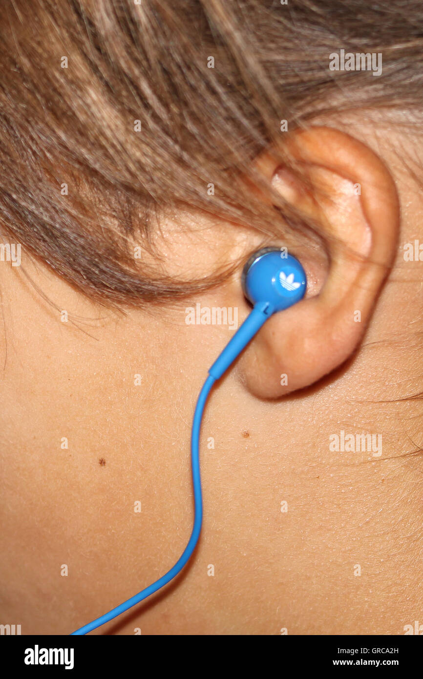 Picture earphone hi-res stock photography and images - Alamy