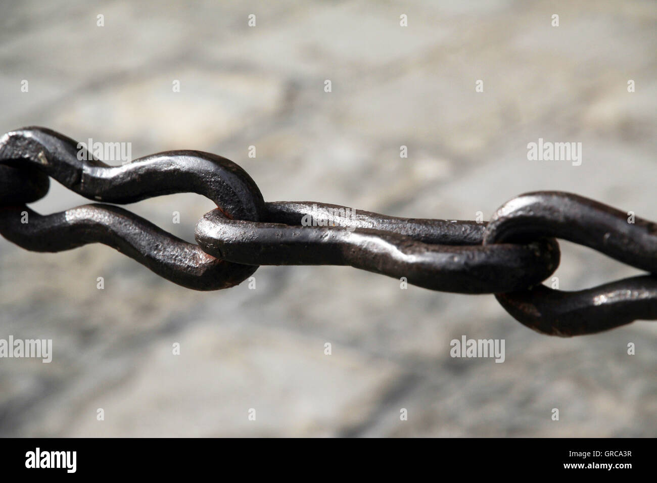 Iron chain hi-res stock photography and images - Alamy