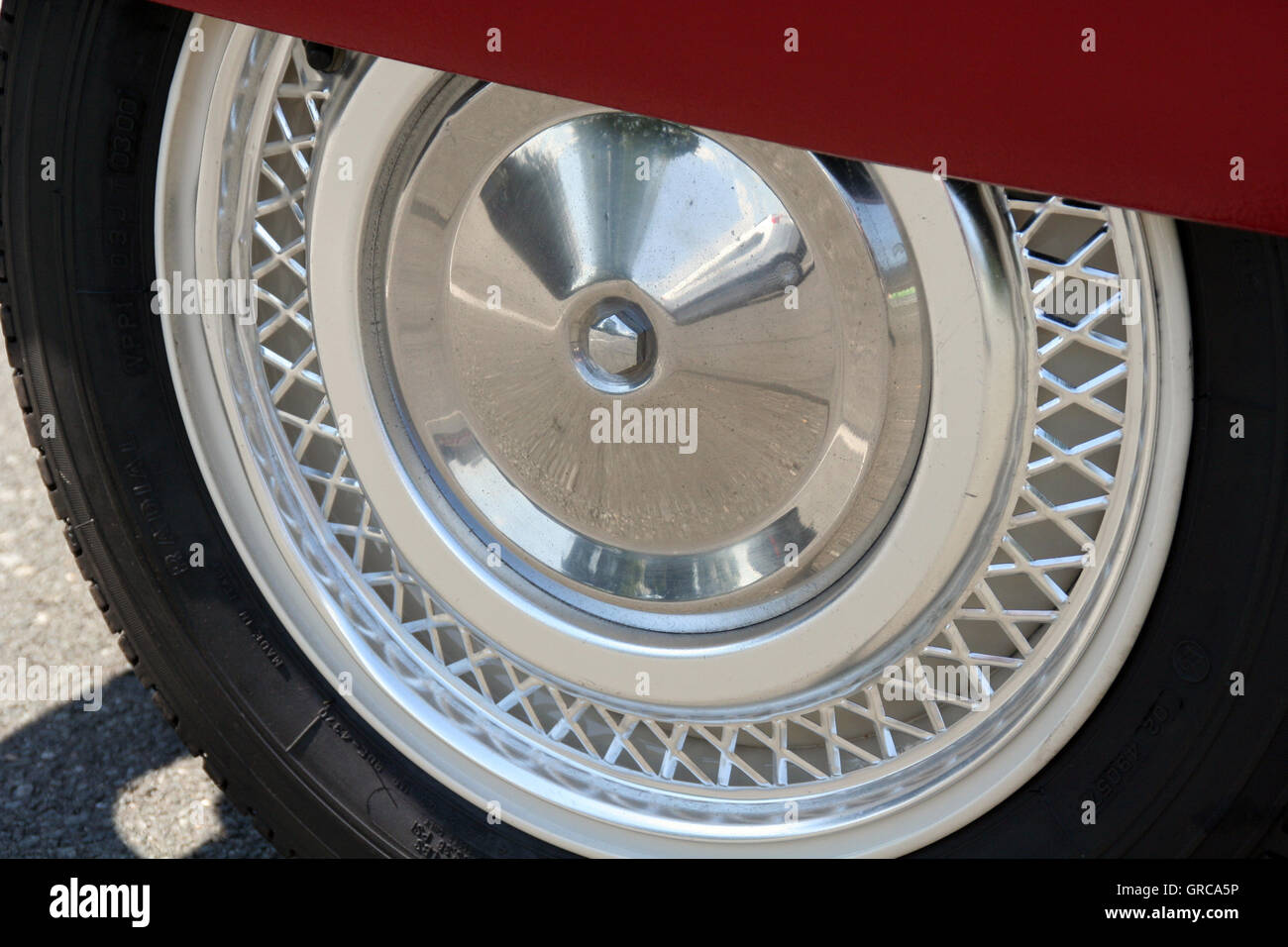 Hubcaps hi-res stock photography and images - Alamy