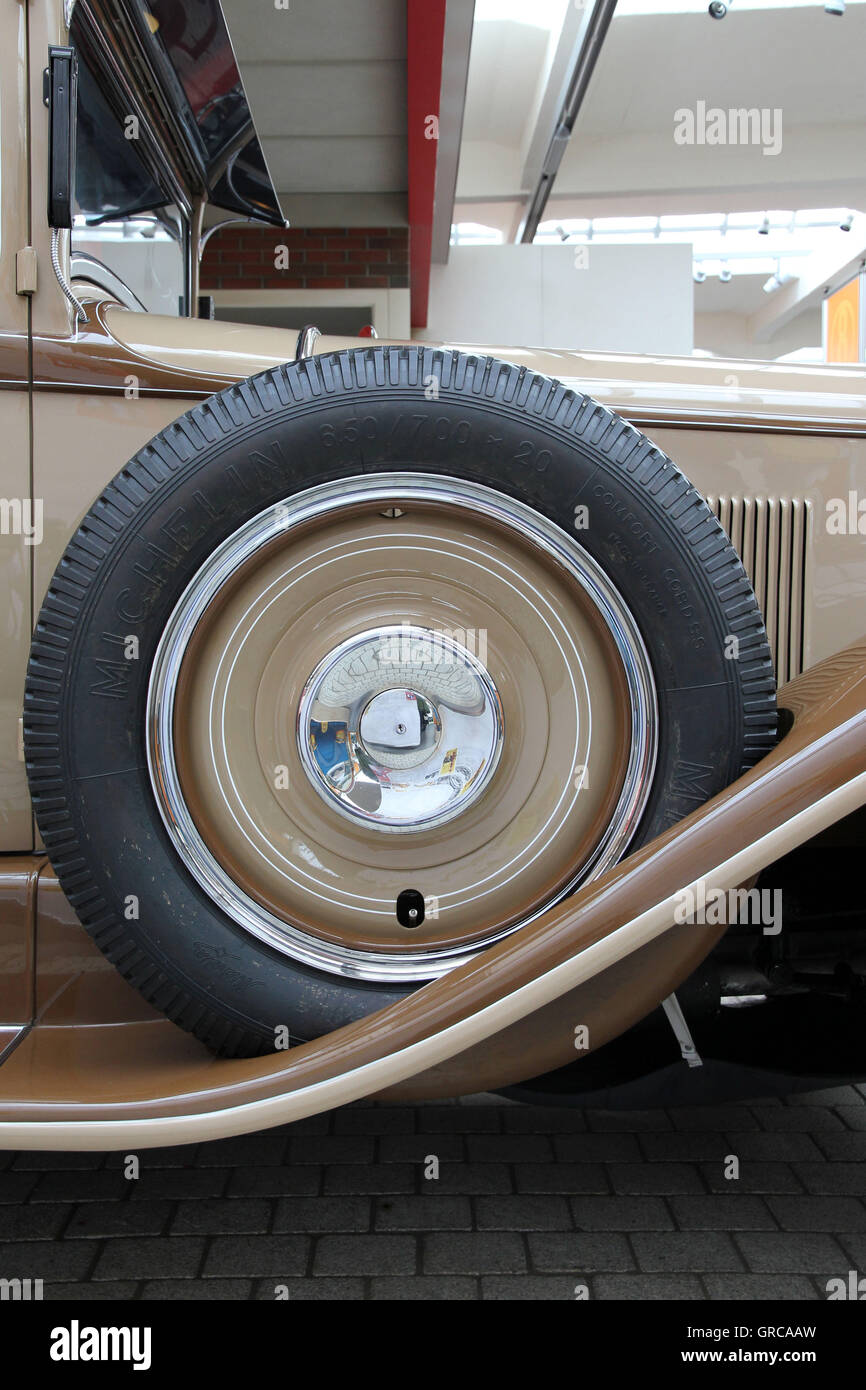 Spare wheel hi-res stock photography and images - Alamy
