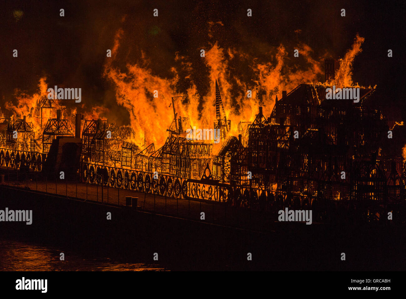 Fire london 2016 hi-res stock photography and images - Alamy