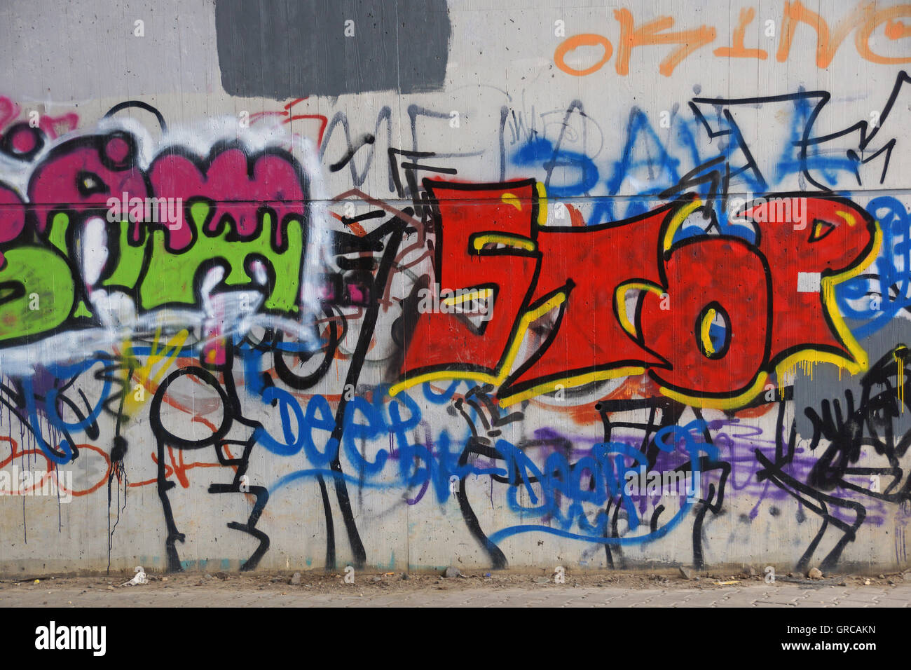 Stop font hi-res stock photography and images - Alamy