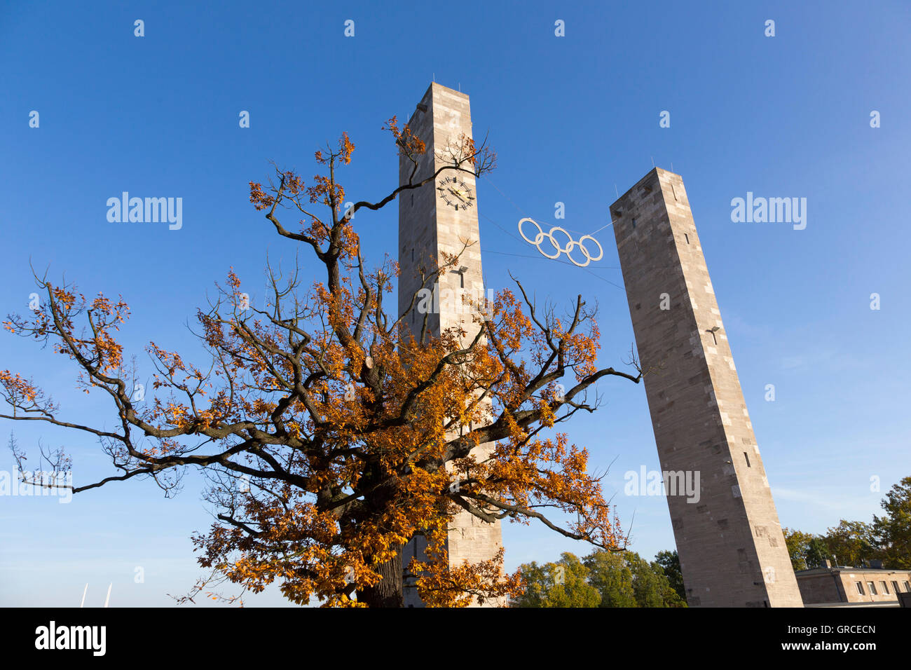 Columns With Olymischen Rings At The Entrance To The Olympic Stadium ...