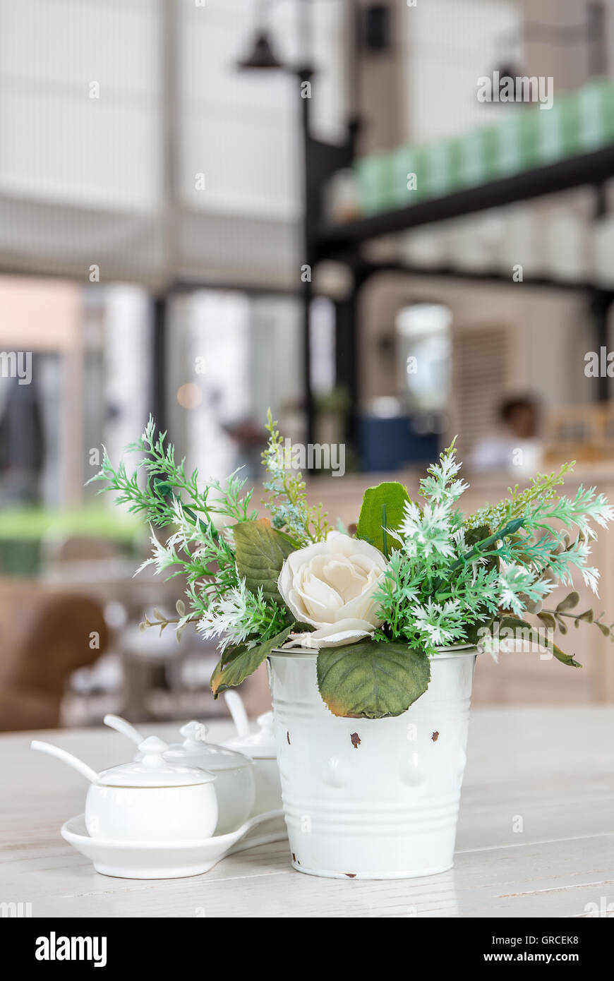 Table setting restaurant hi-res stock photography and images - Alamy