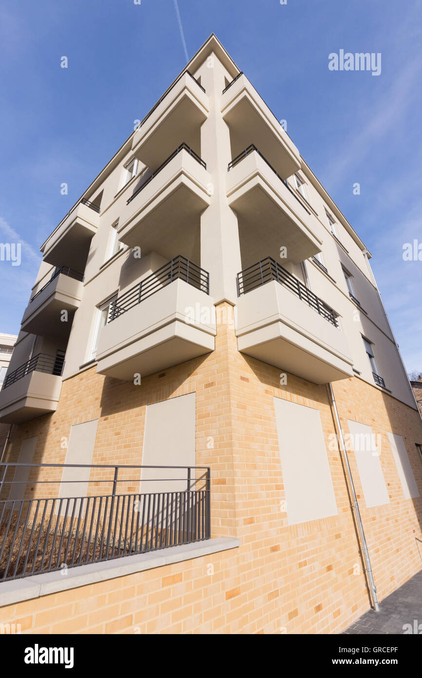High rise building balcony railings in hi-res stock photography and ...