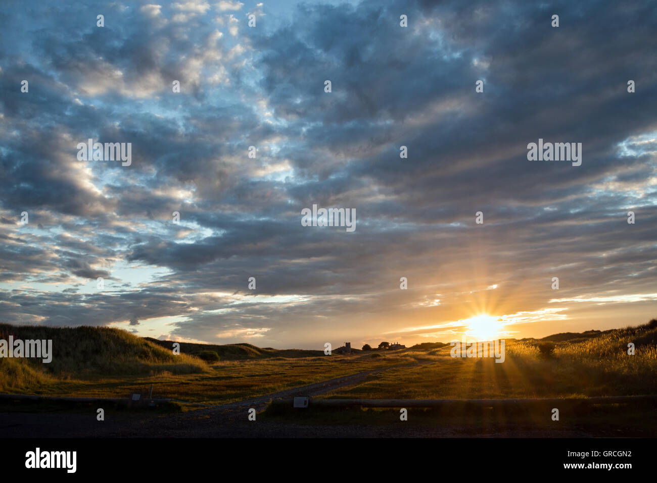 Holy island lindisfarne sunset hi-res stock photography and images - Alamy