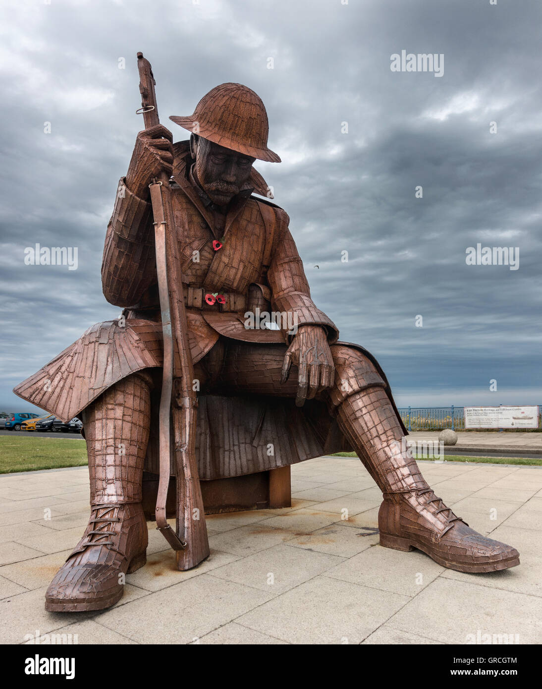 Tommy Sculpture - World War One Soldier - Seaham, UK Stock Photo - Alamy