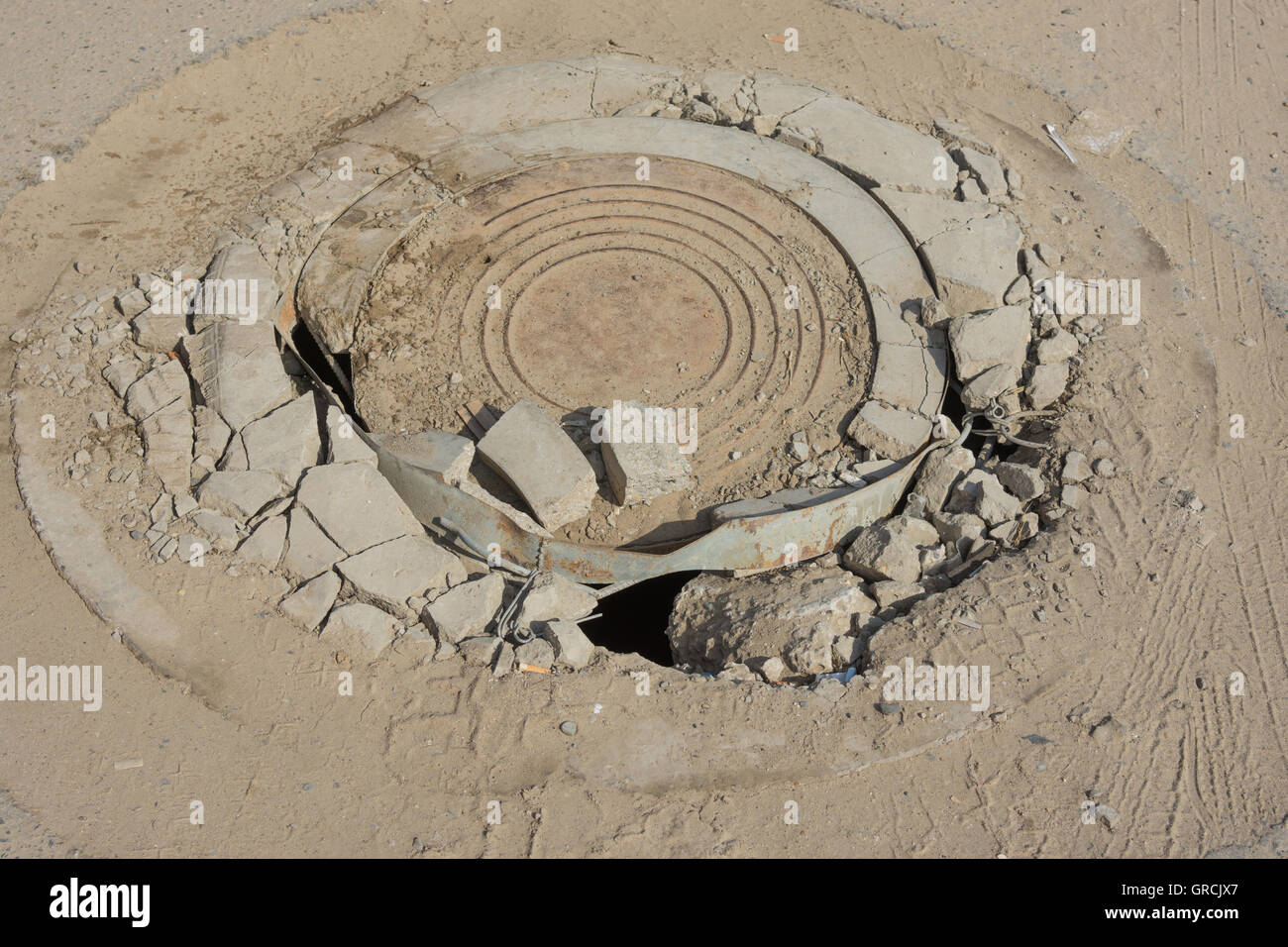 Concrete cast hi-res stock photography and images - Alamy