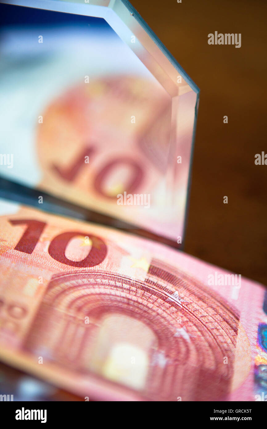 10 euro bill hi-res stock photography and images - Alamy