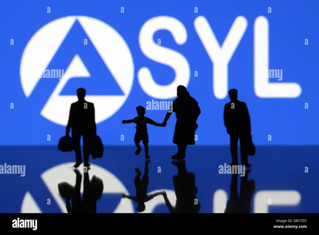 Integration Of Refugees In The German Job Market Stock Photo - Alamy