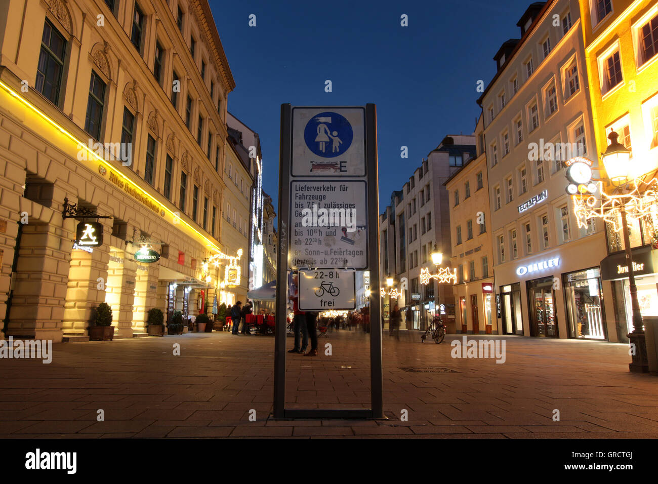 Street Sendlinger Strasse In Munich At Dusk Stock Photo - Alamy
