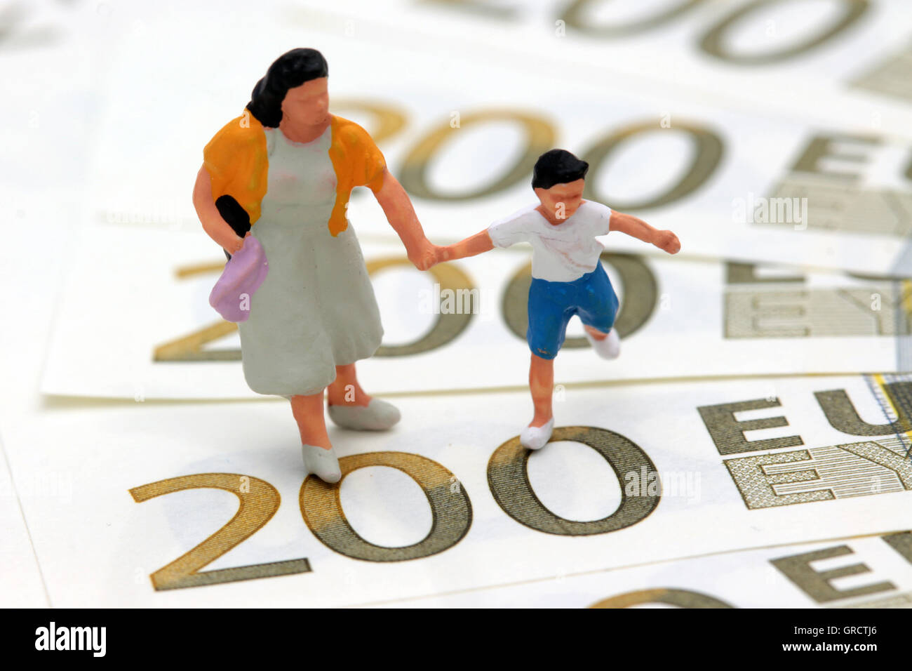 Benefits family hi-res stock photography and images - Alamy