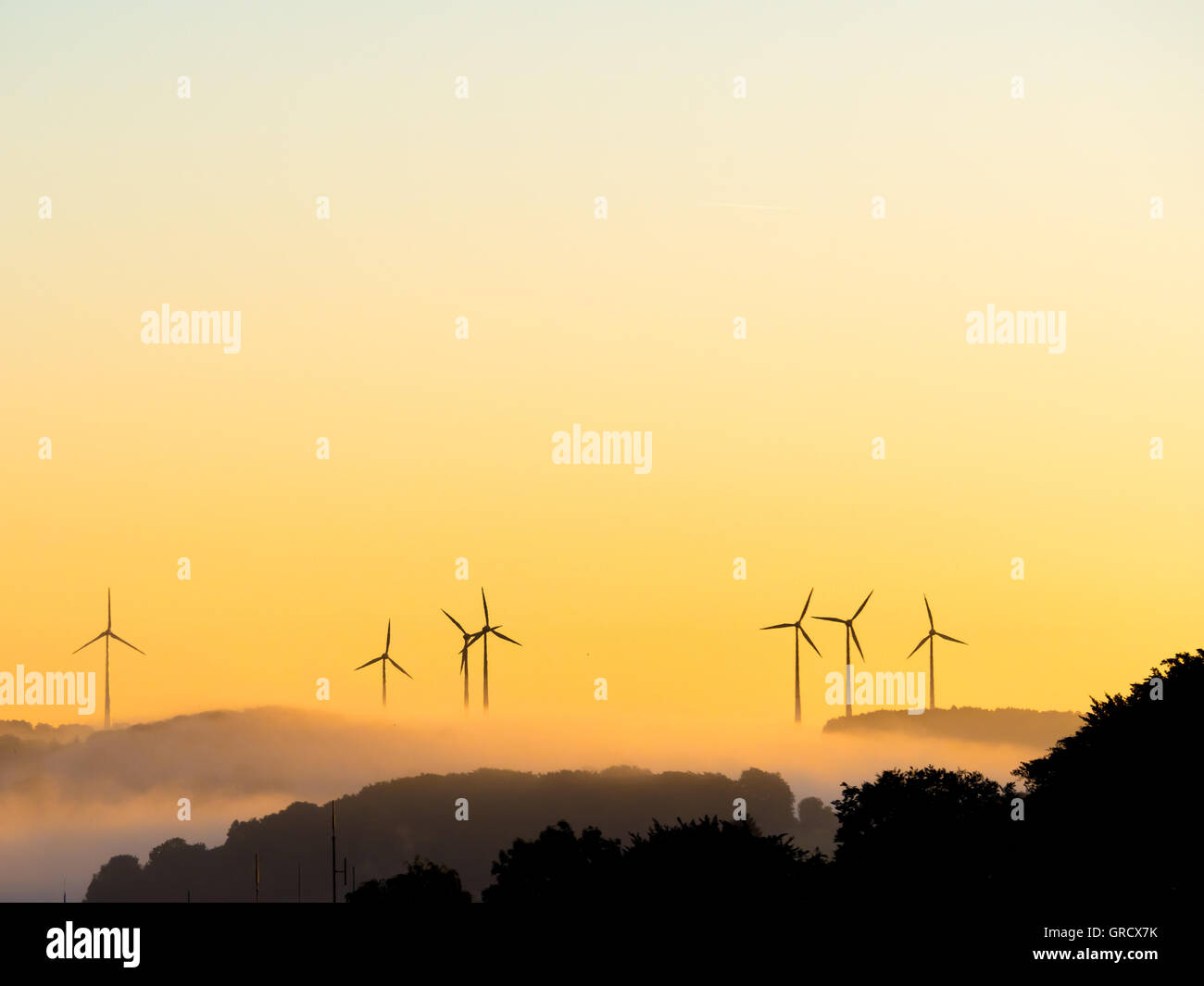 Fog production hi-res stock photography and images - Alamy