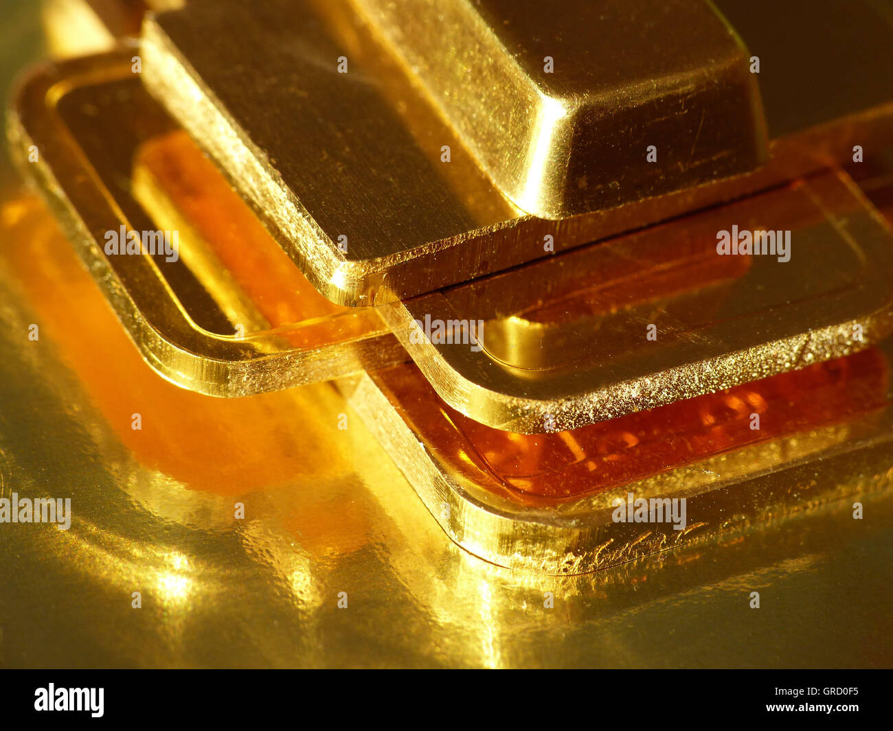 Gold bars hi-res stock photography and images - Alamy