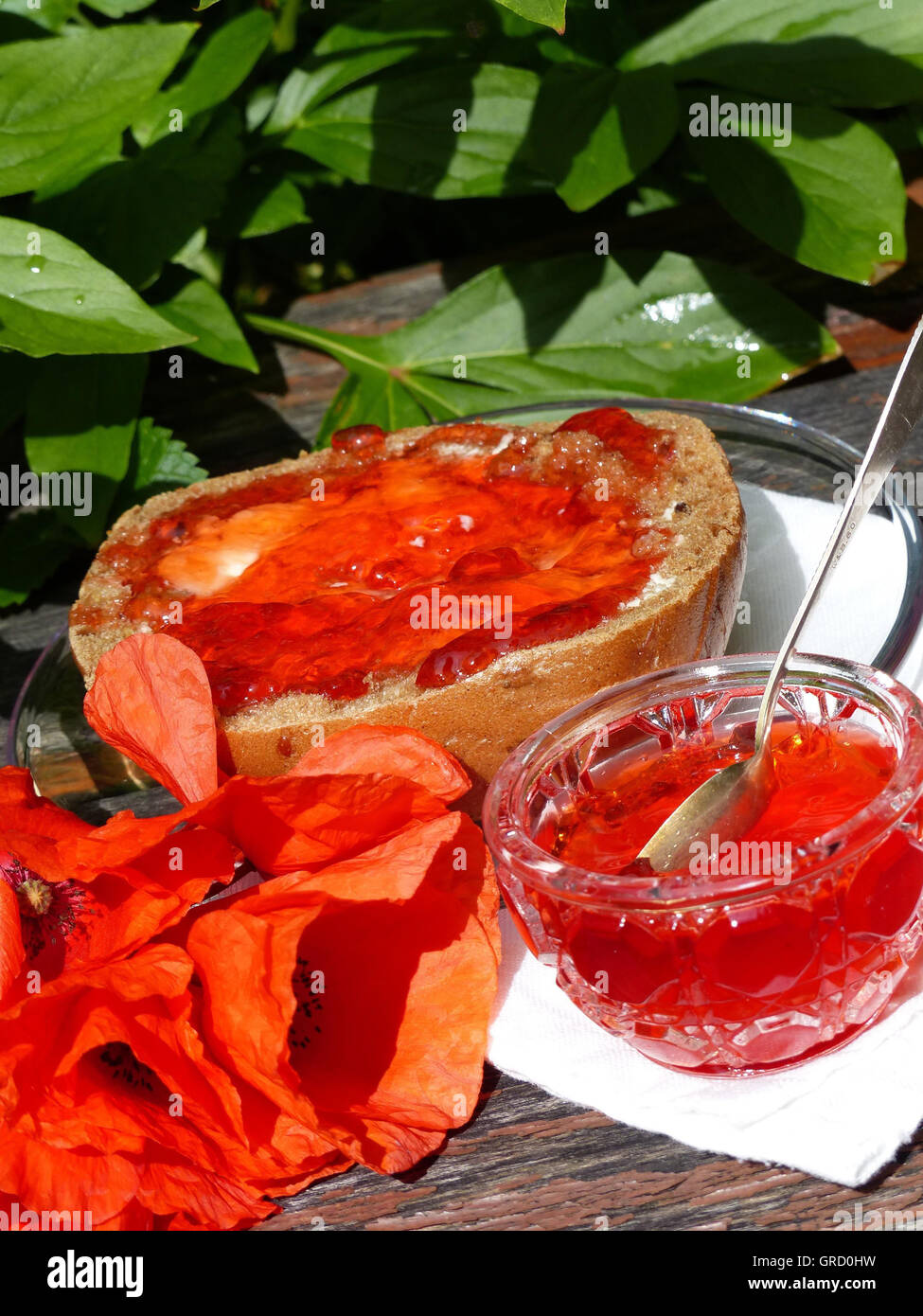 Flora spread bread hi-res stock photography and images - Alamy