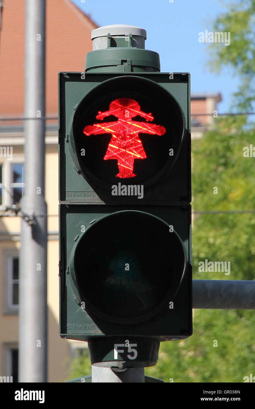 Traffic light system hi-res stock photography and images - Alamy