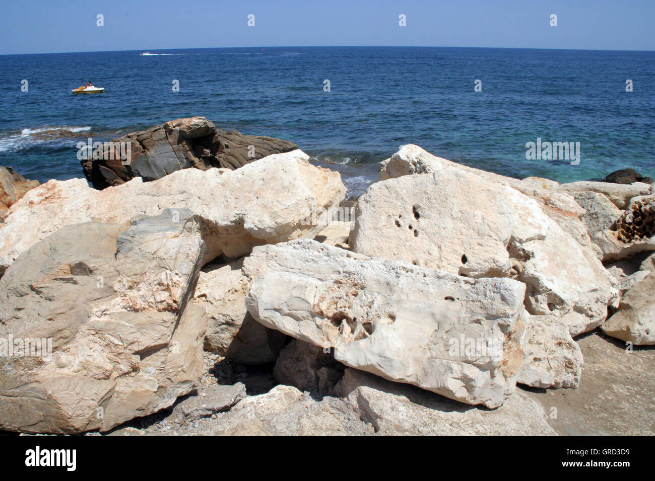 Rocks At The Beach Stock Photo - Alamy
