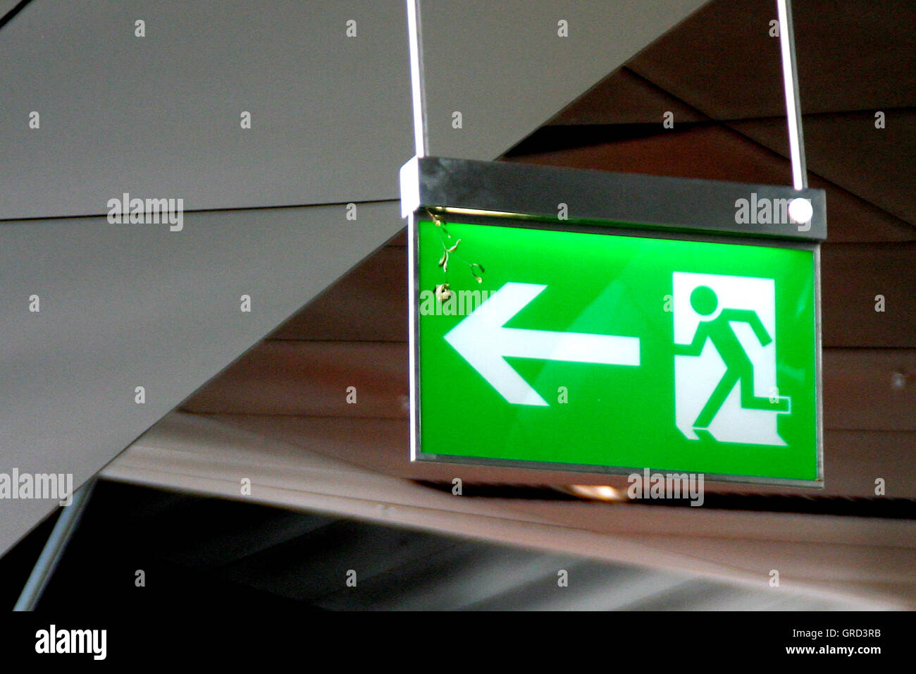 Emergency exit signs hi-res stock photography and images - Alamy