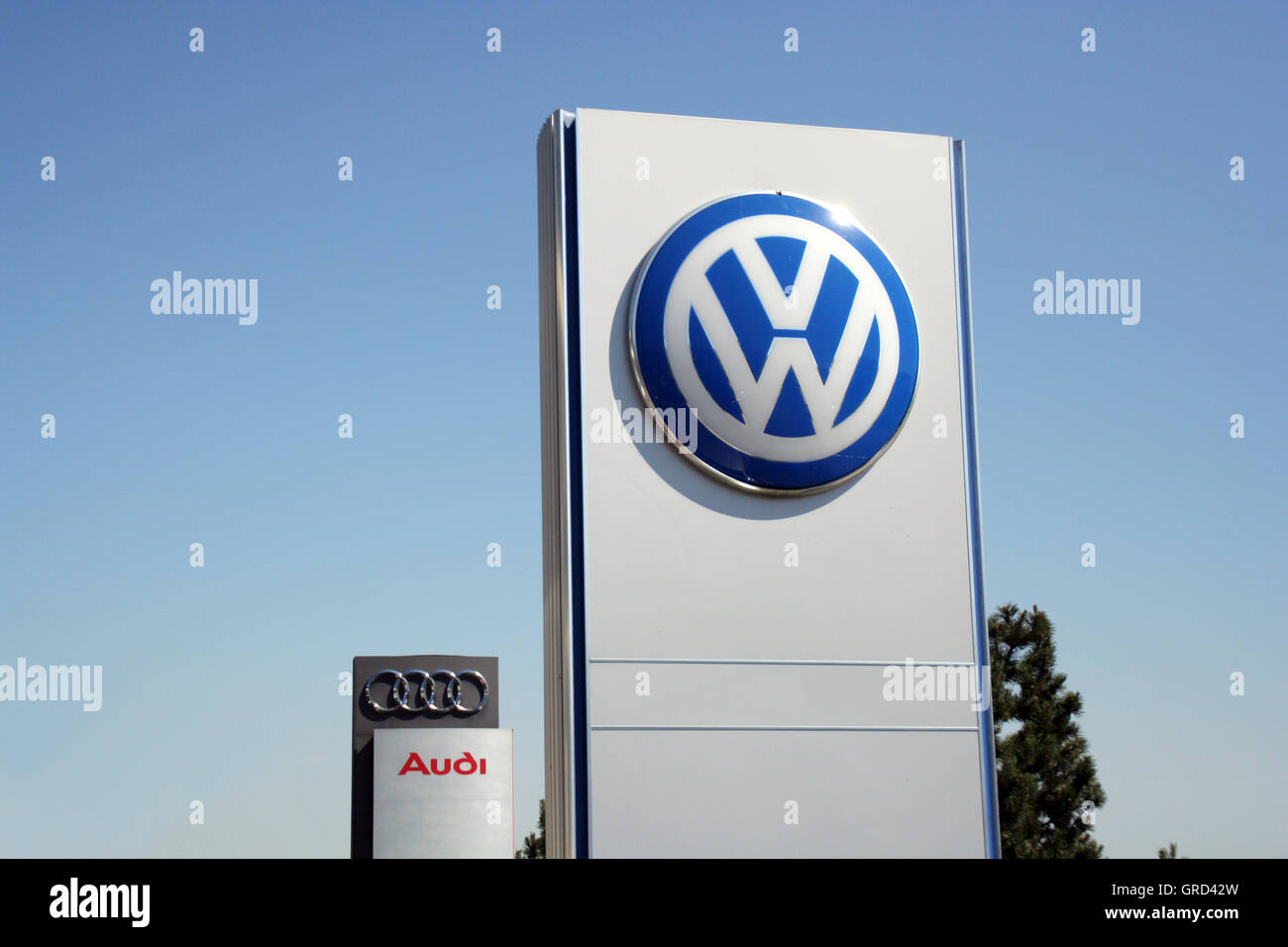 Vw And Audi Logo Stock Photo - Alamy