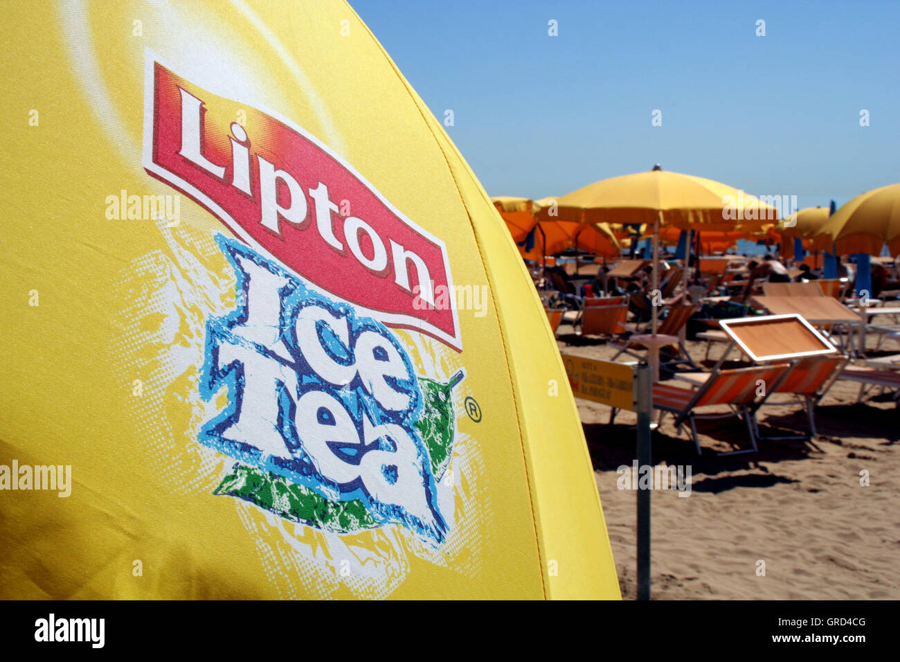 Lipton ice tea hi-res stock photography and images - Alamy