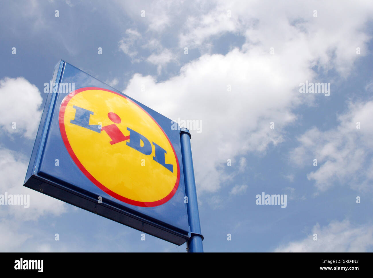 Logo Discounter Lidl Stock Photo - Alamy