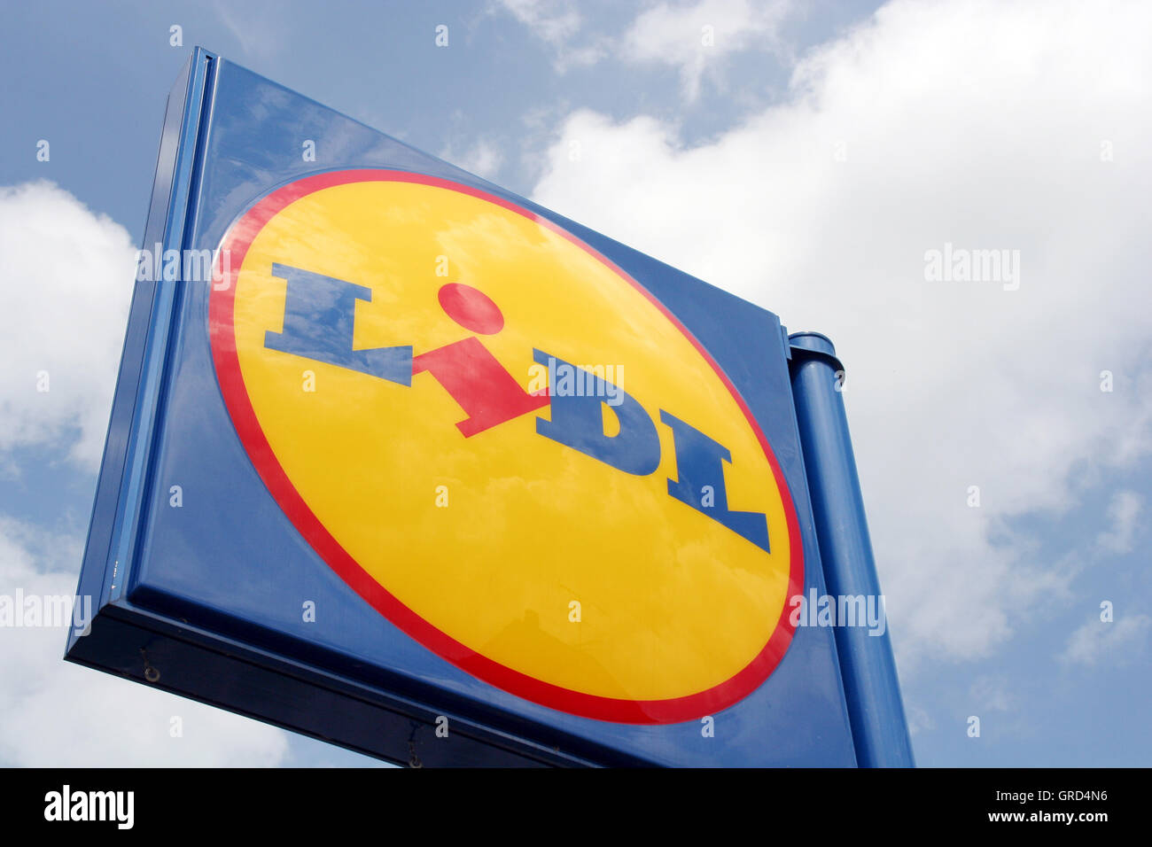 Logo of lidl company hi-res stock photography and images - Alamy