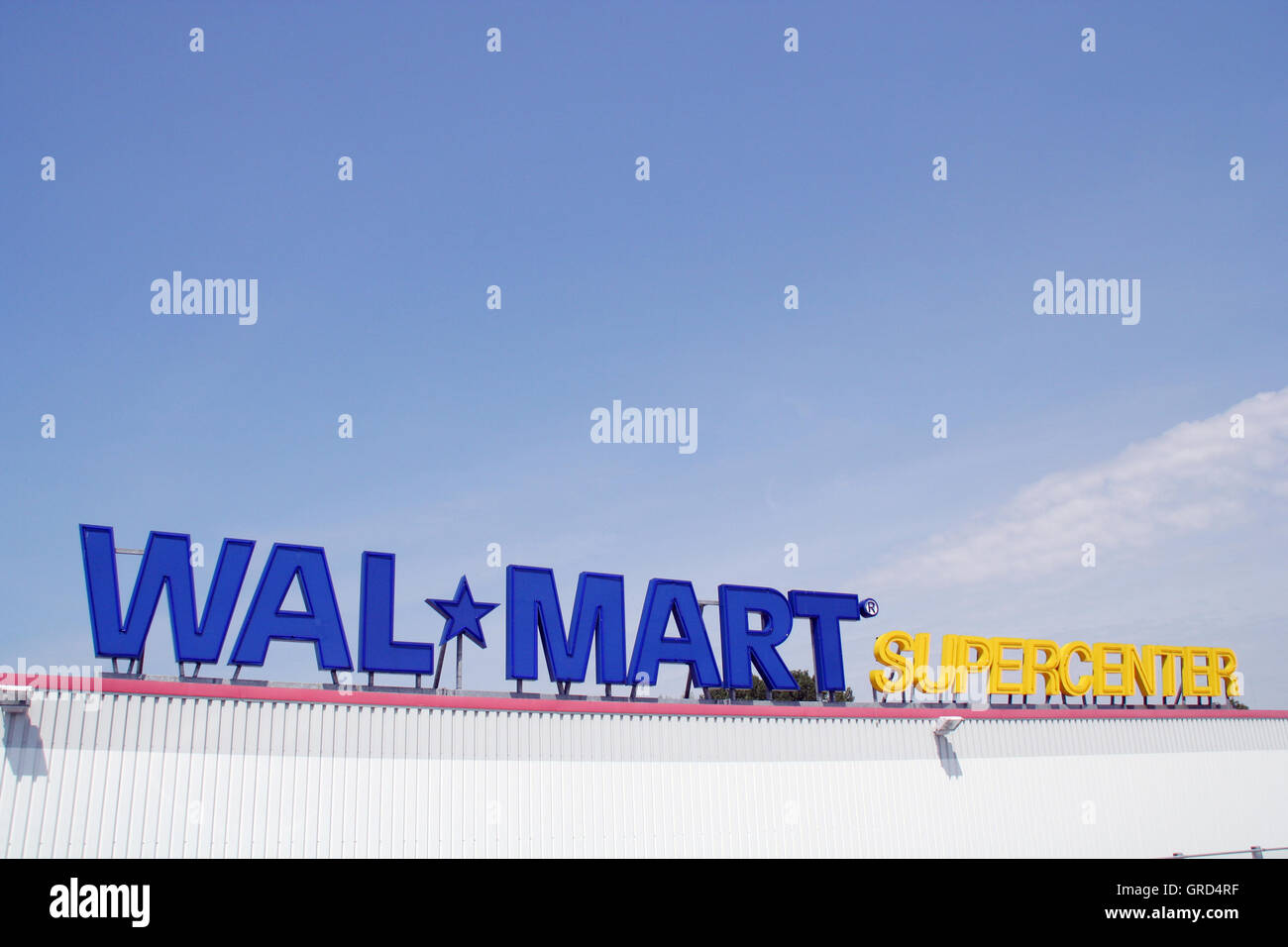 Logo Wal Mart Stock Photo - Alamy