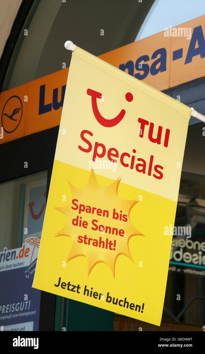 Tui company hi-res stock photography and images - Alamy