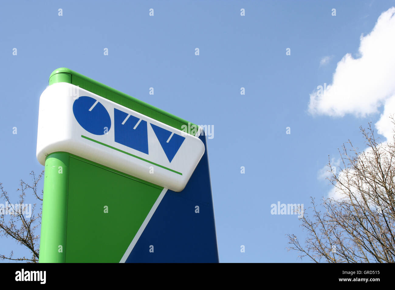 Omv logo hi-res stock photography and images - Alamy