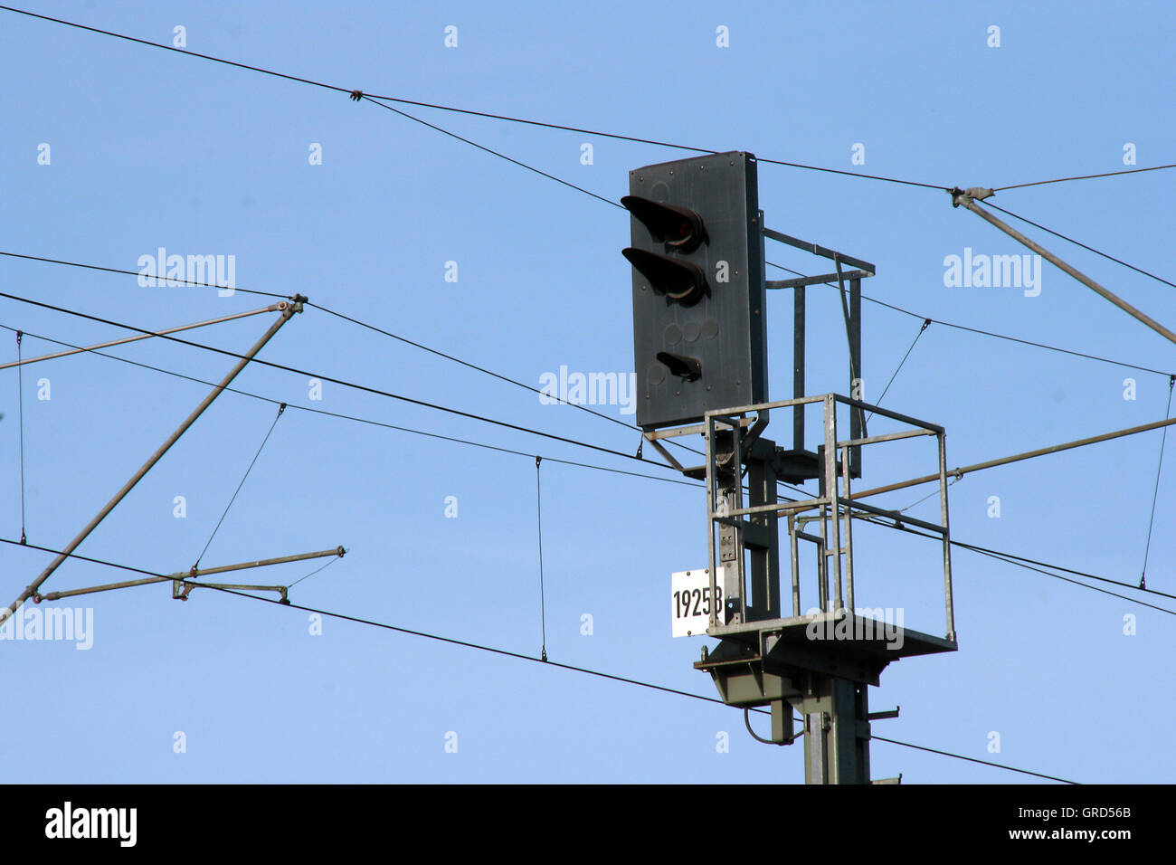 Tracks hold hi-res stock photography and images - Alamy