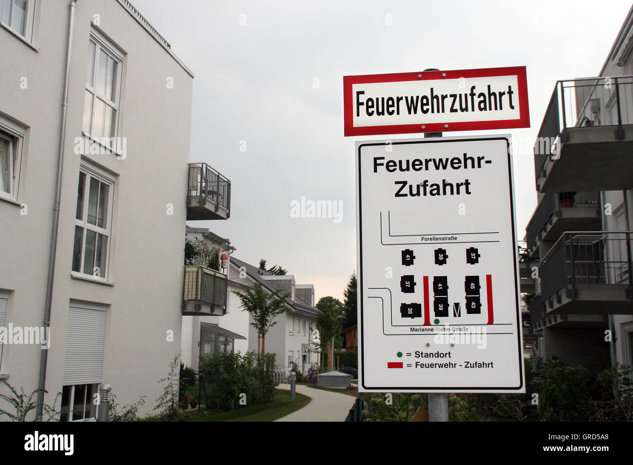 Signage On A Firefighter Accessibility Stock Photo - Alamy