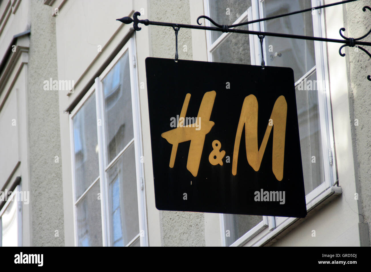 H m logo hi-res stock photography and images - Alamy