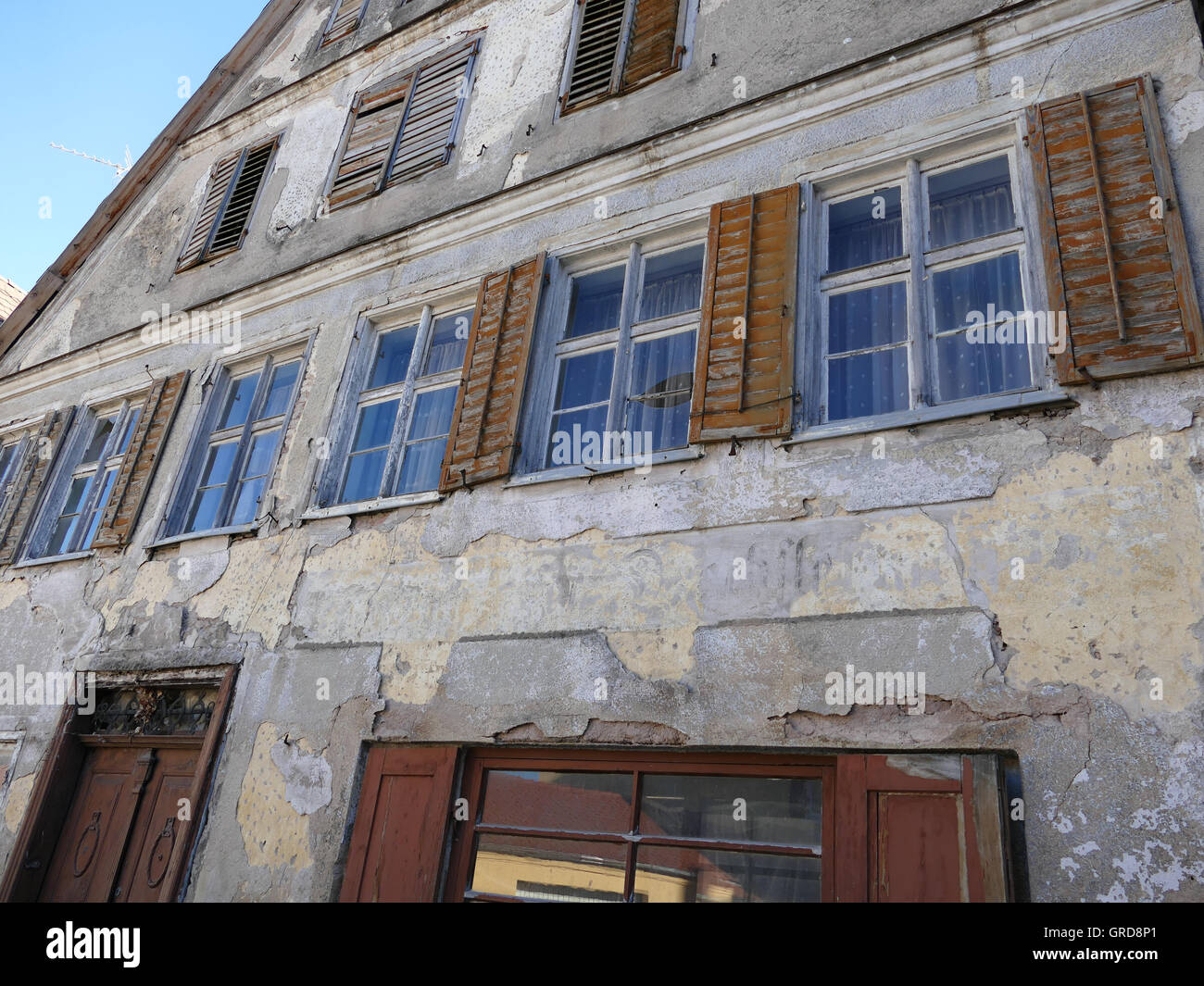 Old Listed Building Before Renovation Stock Photo - Alamy
