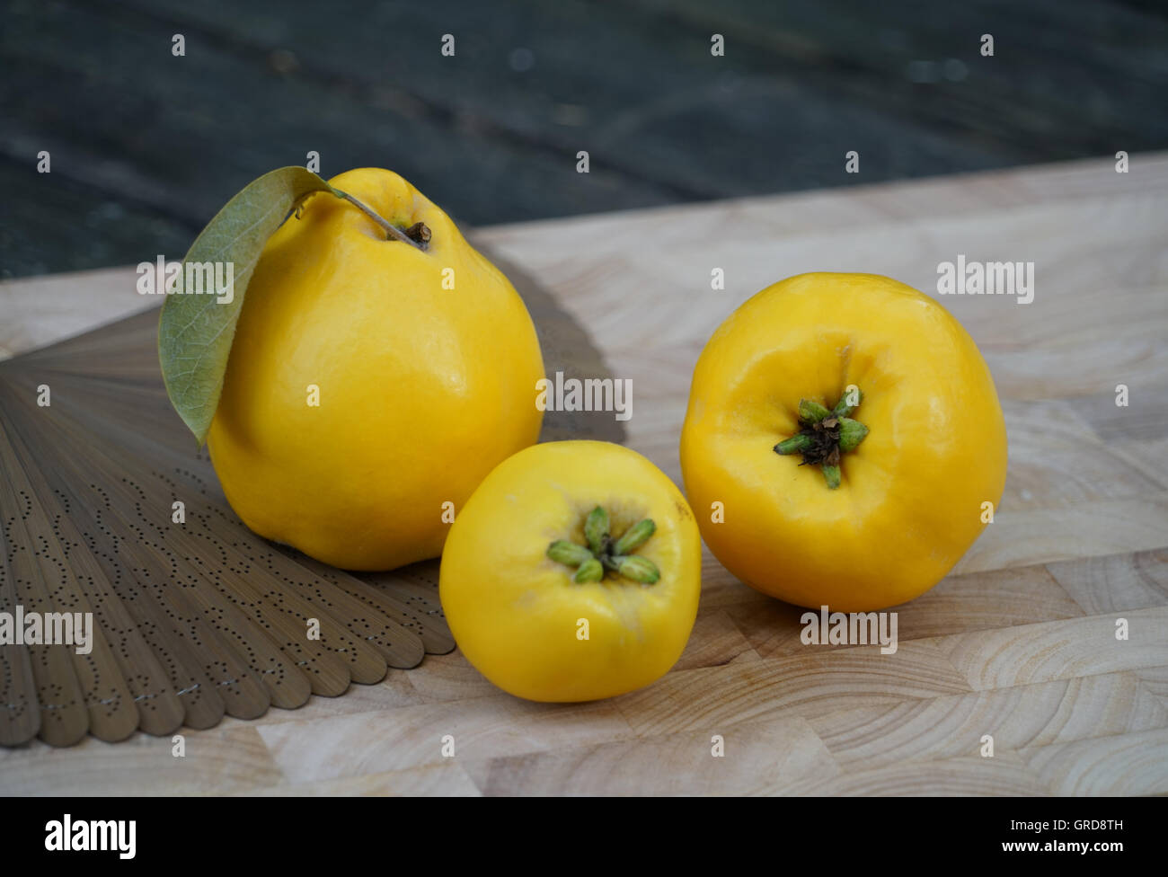 Quinces hi-res stock photography and images - Alamy