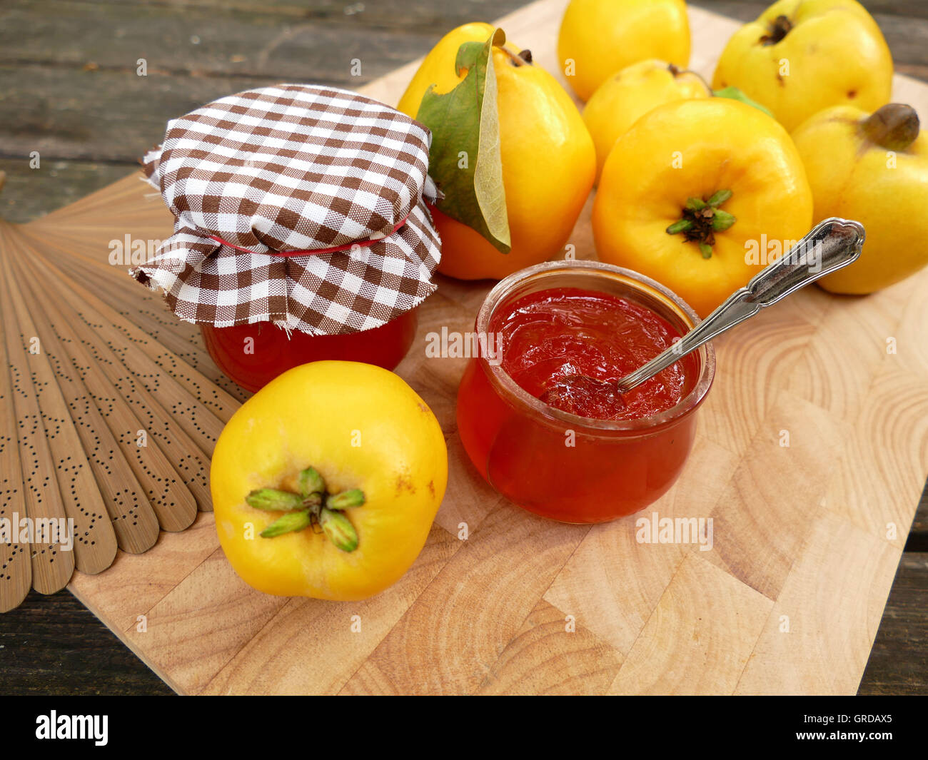 Quince Jelly And Ripe Quince Fruits Stock Photo - Alamy