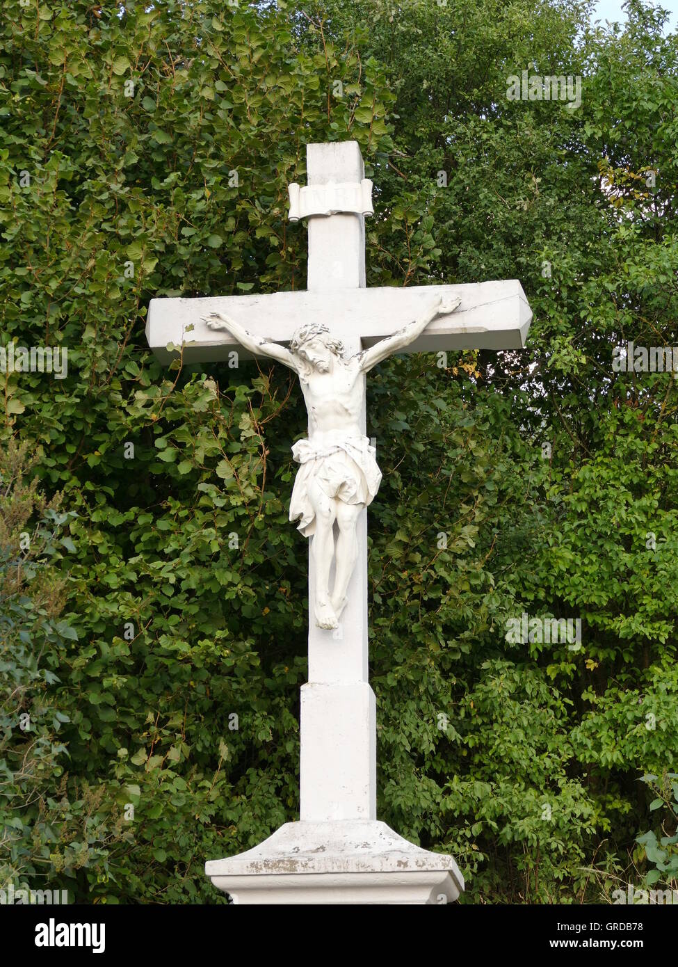 Cruxifix By The Wayside Stock Photo - Alamy