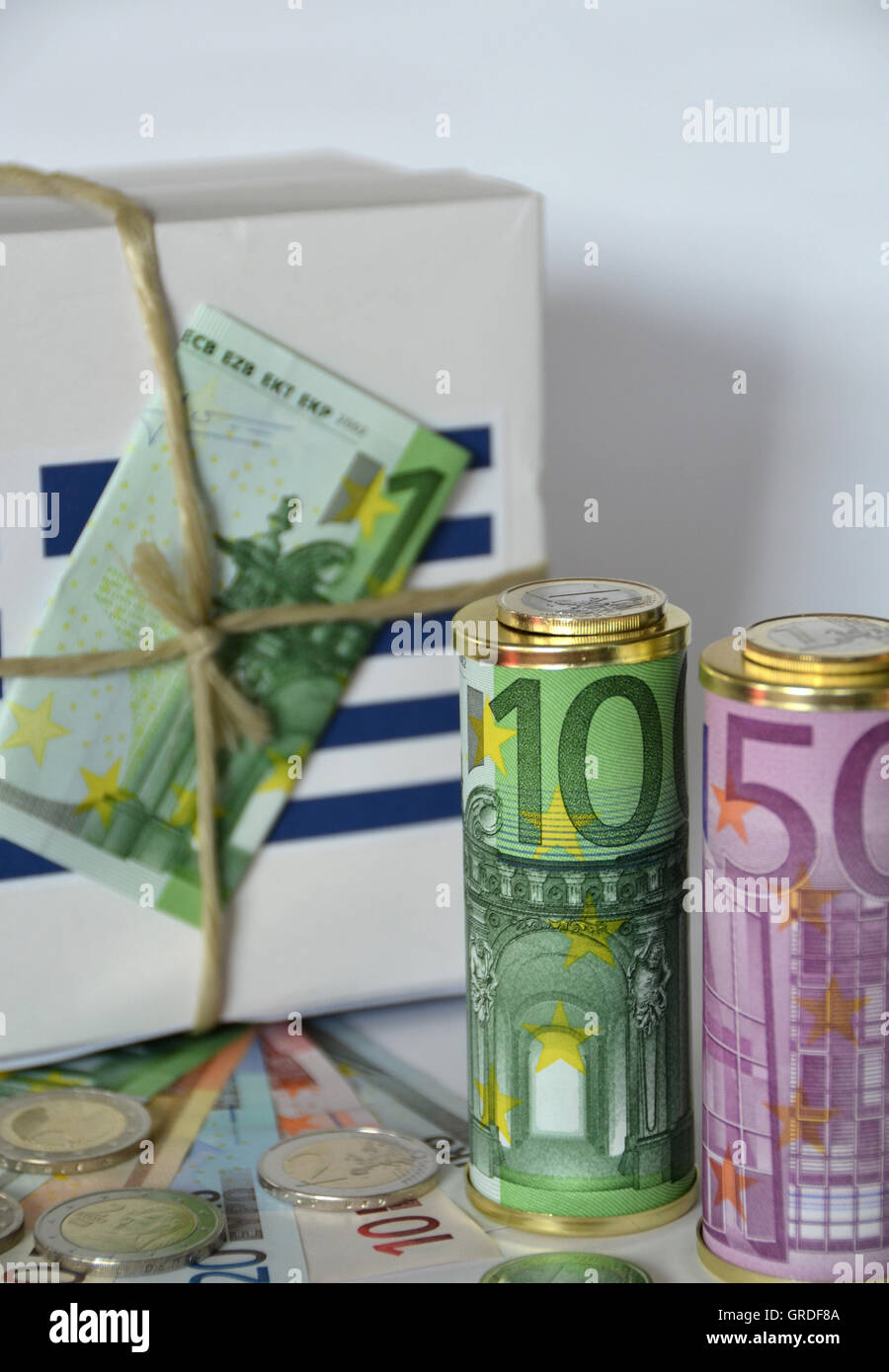 Helping other countries hi-res stock photography and images - Alamy