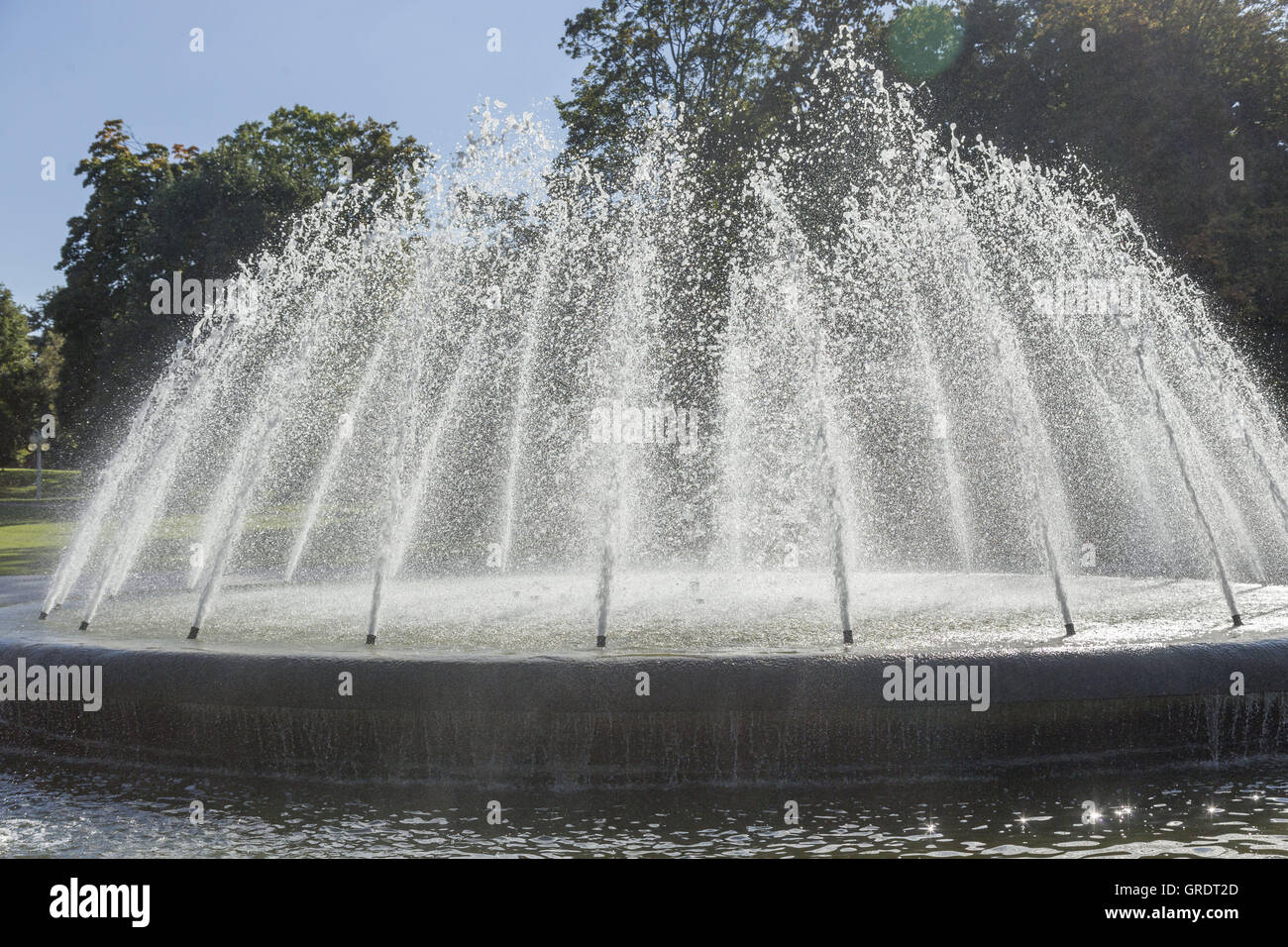 Fountain With Many Fountains In The Spa Gardens Of Bad Oeynhausen Stock ...