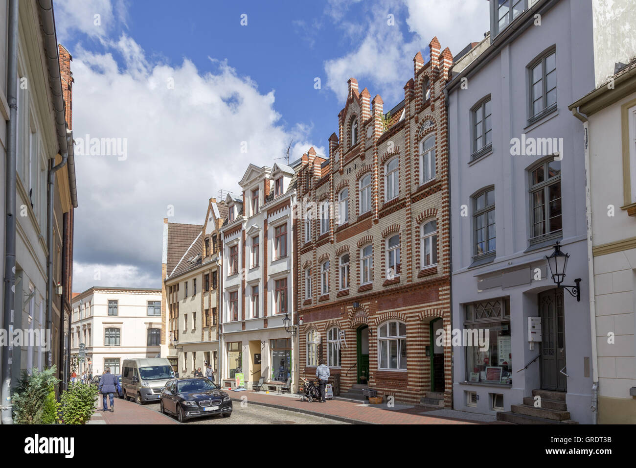 Side Street In Downtown Wismar Mecklenburg-Vorpommern Stock Photo - Alamy