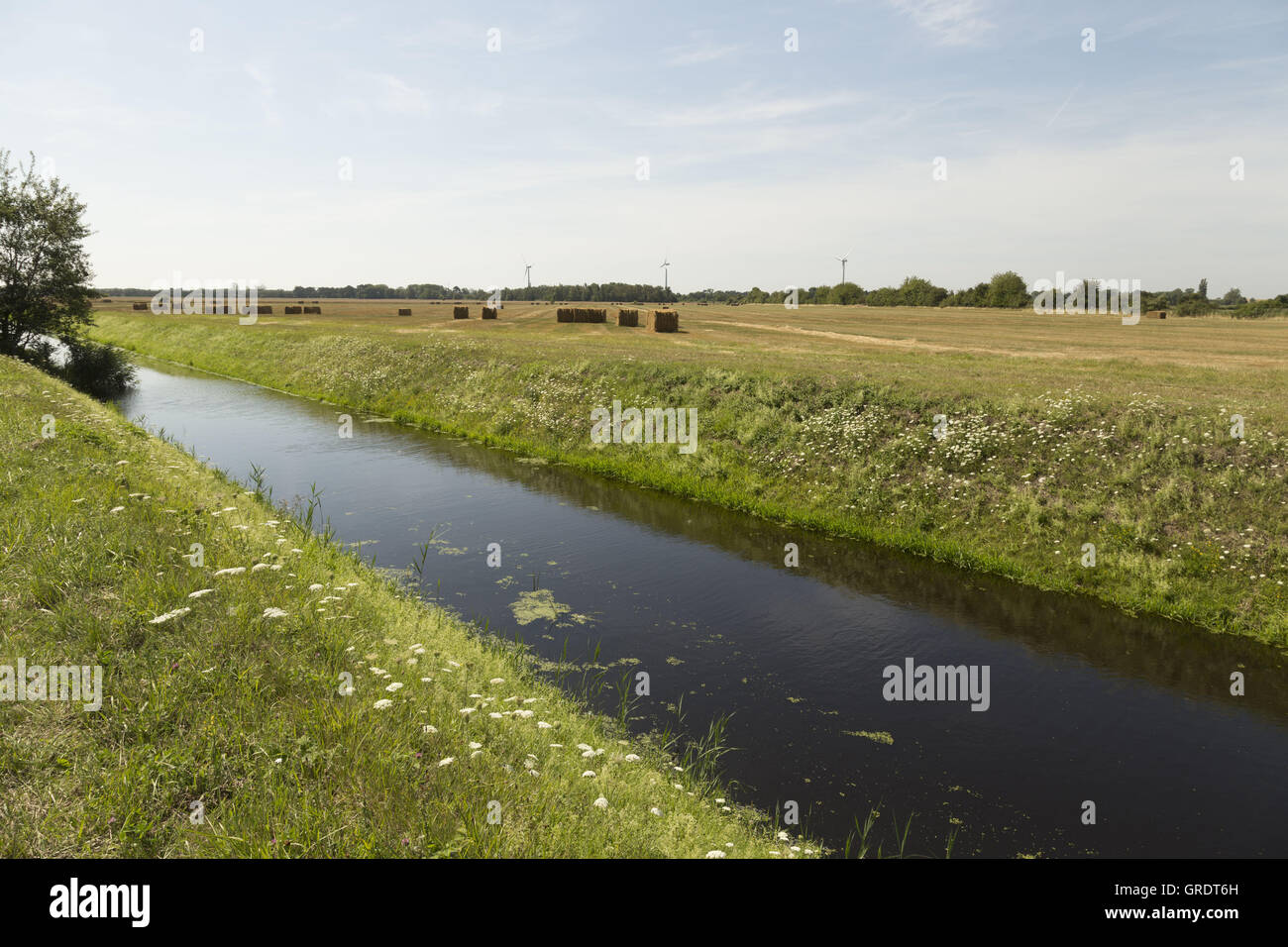 Drainage ditch slope hi-res stock photography and images - Alamy
